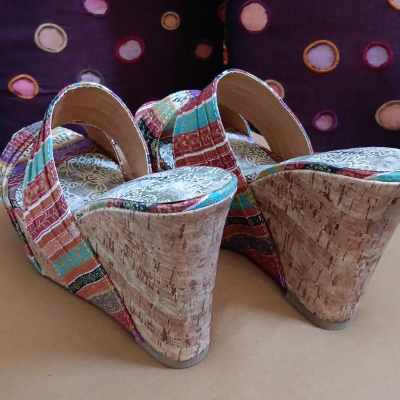 Classified | Shoes | Classified Slip On Platform Sandles | Poshmark